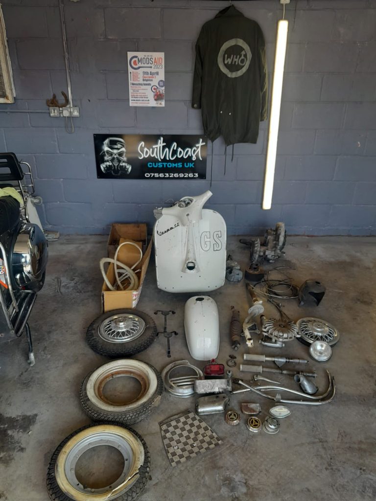 Have a selfie taken on the Ace Face's Vespa GS this summer! - The Who